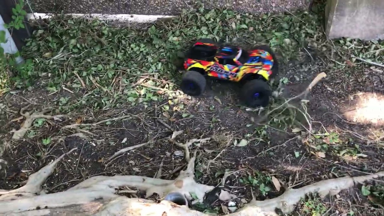 4x4 vs 2wd off-roading - YouTube