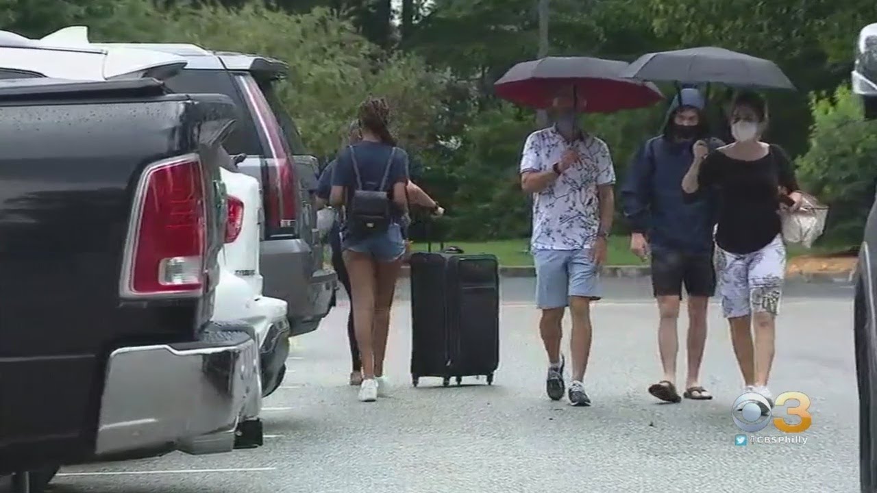Villanova University Students Arrive On Campus - YouTube