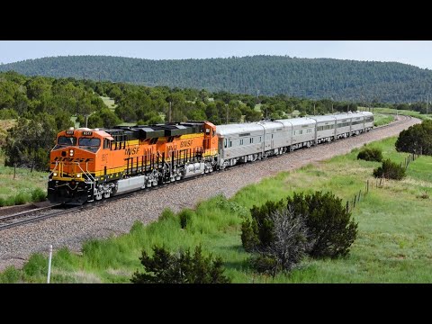 Train spotting Super Heavy Engines 4400 Horse Power American freight ...