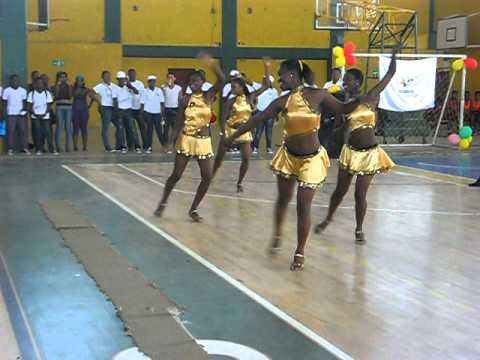 sensacion negra bailando salsa coliseo