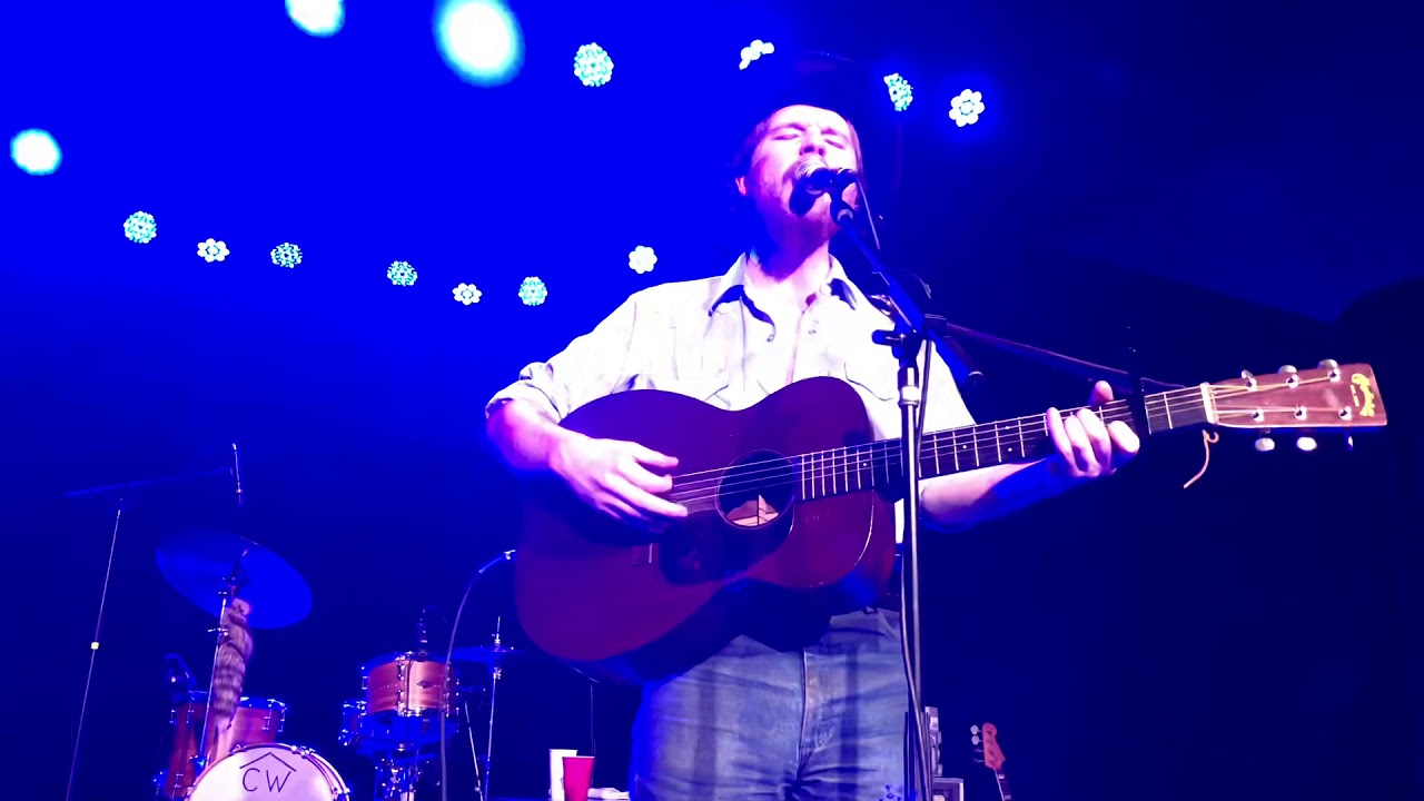 Colter Wall - Wild Dogs - YouTube