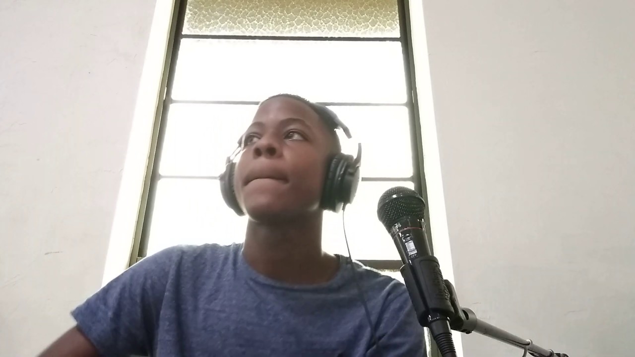Emery Bryan plays a church groove - YouTube