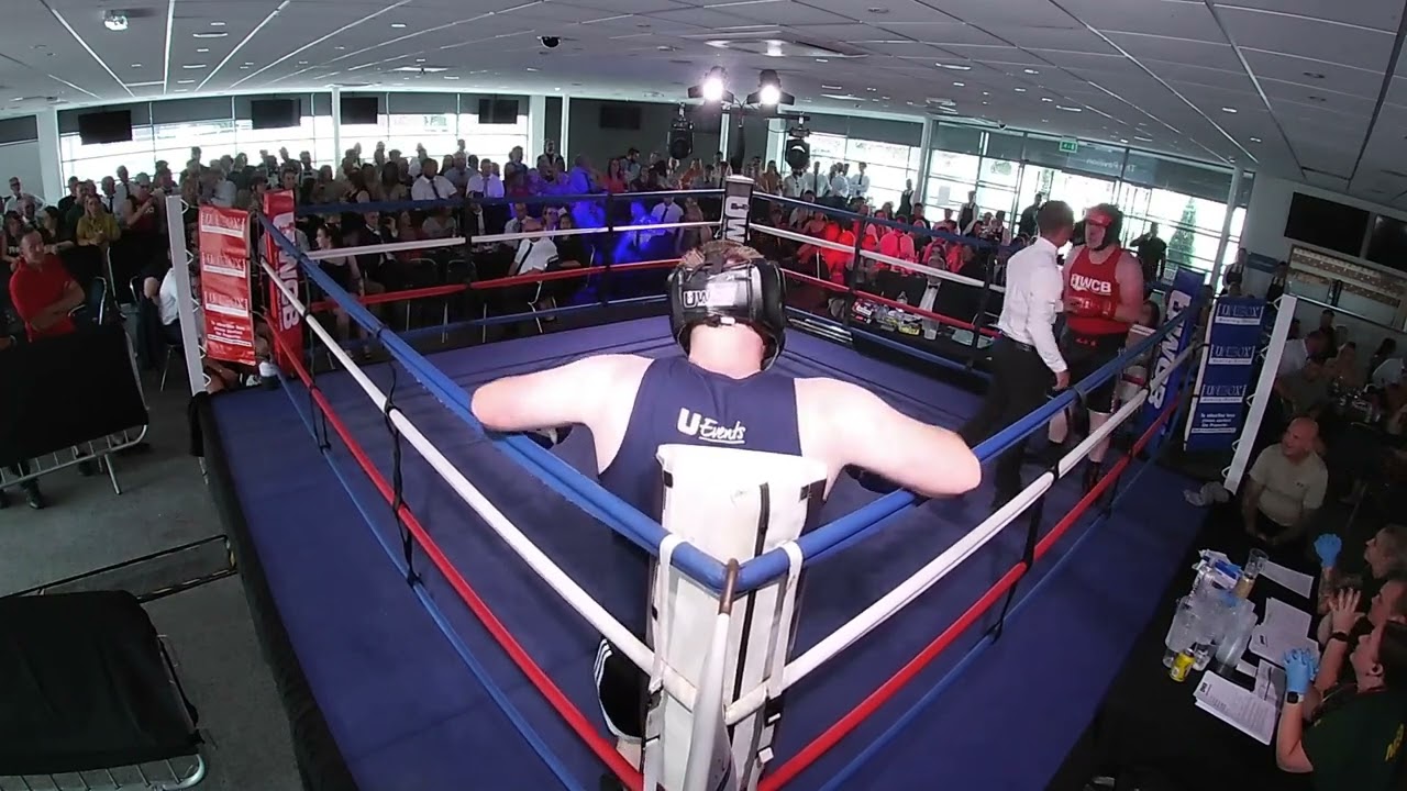 Ultra White Collar Boxing Chester Zac Moss V Louie Baza Barratt - YouTube