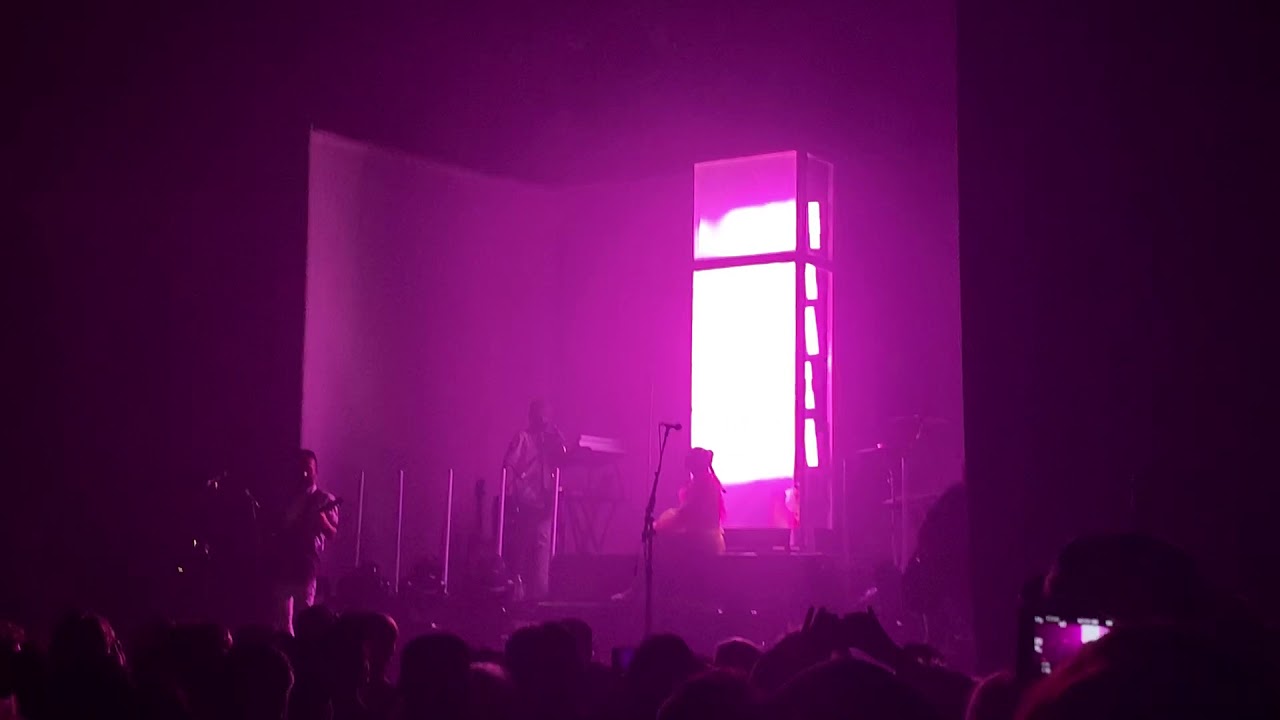 Sick of the Sun – Poppy LIVE at Fonda Theatre LOS ANGELES 2/21/20 - YouTube