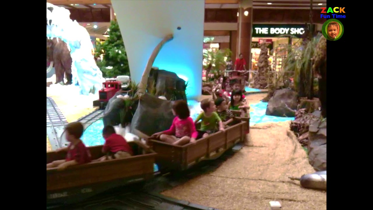 Ice Age Train Ride at Pearlridge Shopping Center, Aiea, Hawaii - YouTube