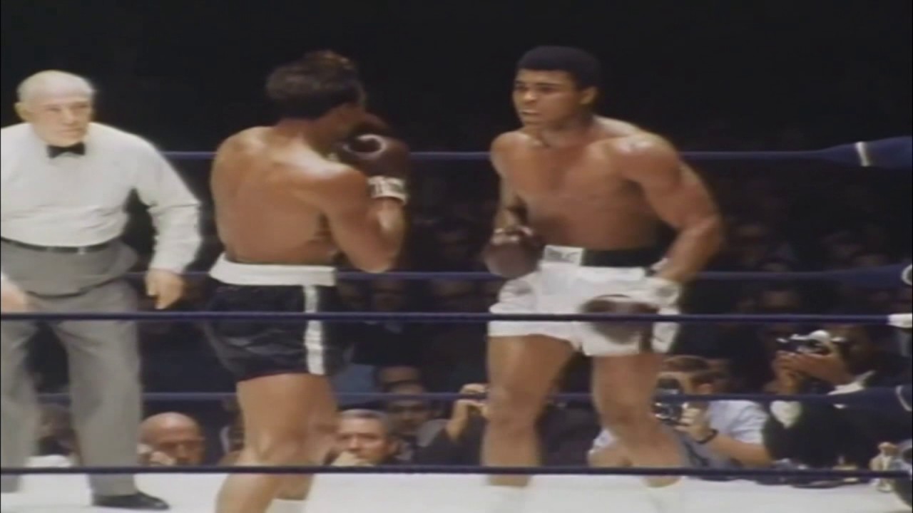 Sports Roberto Duran at Boxing Hall of Fame - YouTube