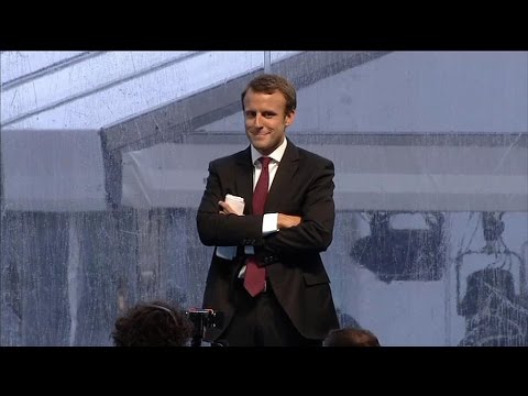 Macron fait marche arrière sur les 35 heures après le recadrage de Valls