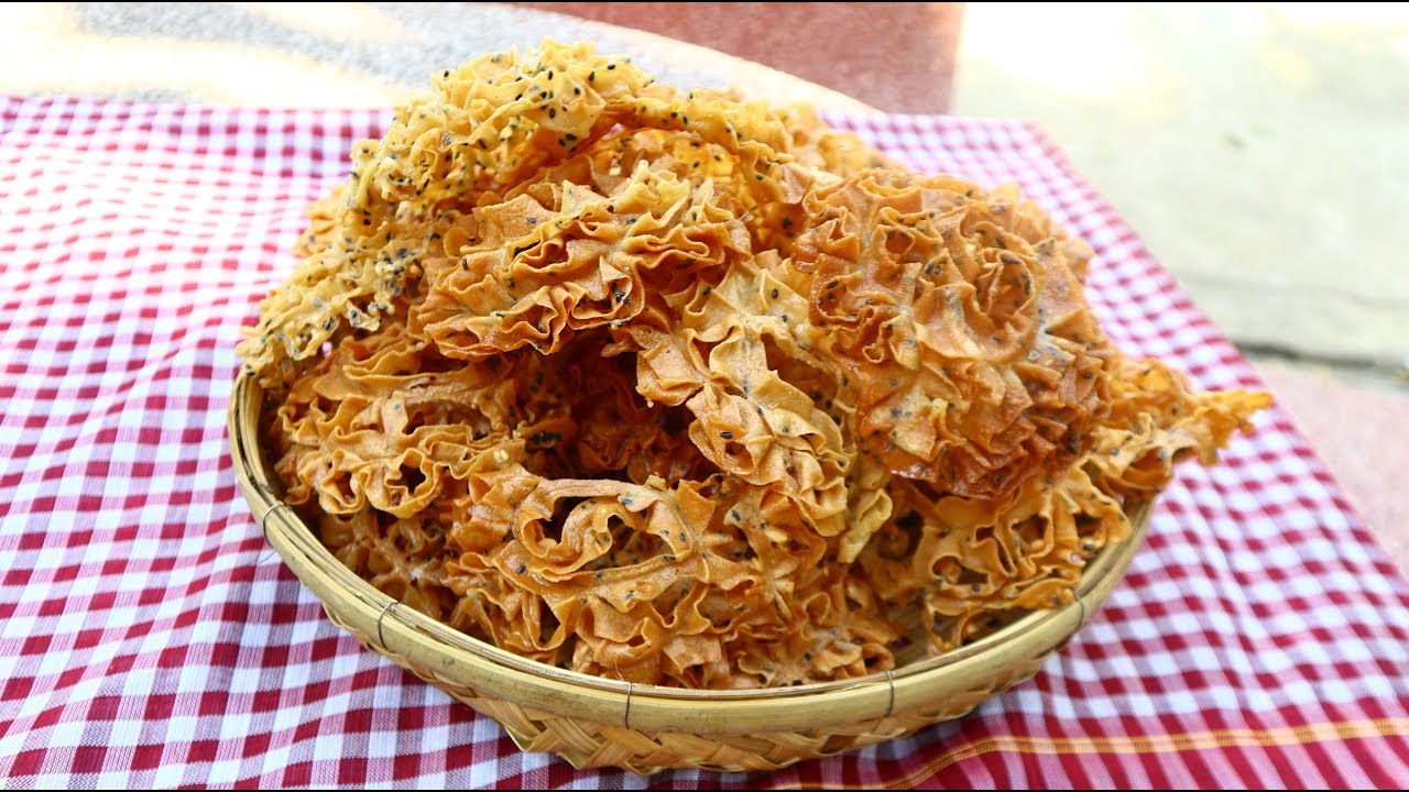 របៀបធ្វើនំផ្កាចាន់ ស្រួយឆ្ងាញ់ខ្លាំងណាស់ - Crispy Lotus Blossom Cookies ...