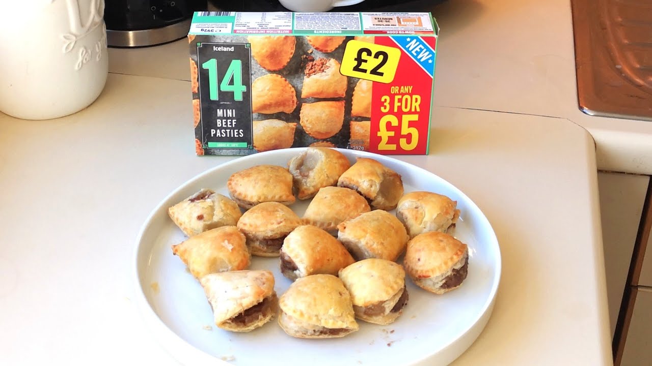 14 Mini Beef Pasties | New | Iceland | Food Review - YouTube