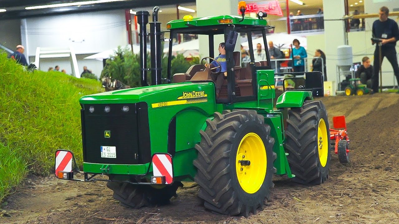 HEAVY WEIGHT RC SCALE MODEL TRACTOR JOHN DEERE 9320 ON THE FIELD ...