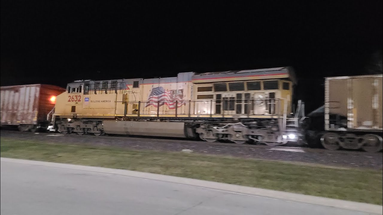 Edgewater Coal Loads Pulling LBU53 Thru Oostburg 1-4-2024 - YouTube