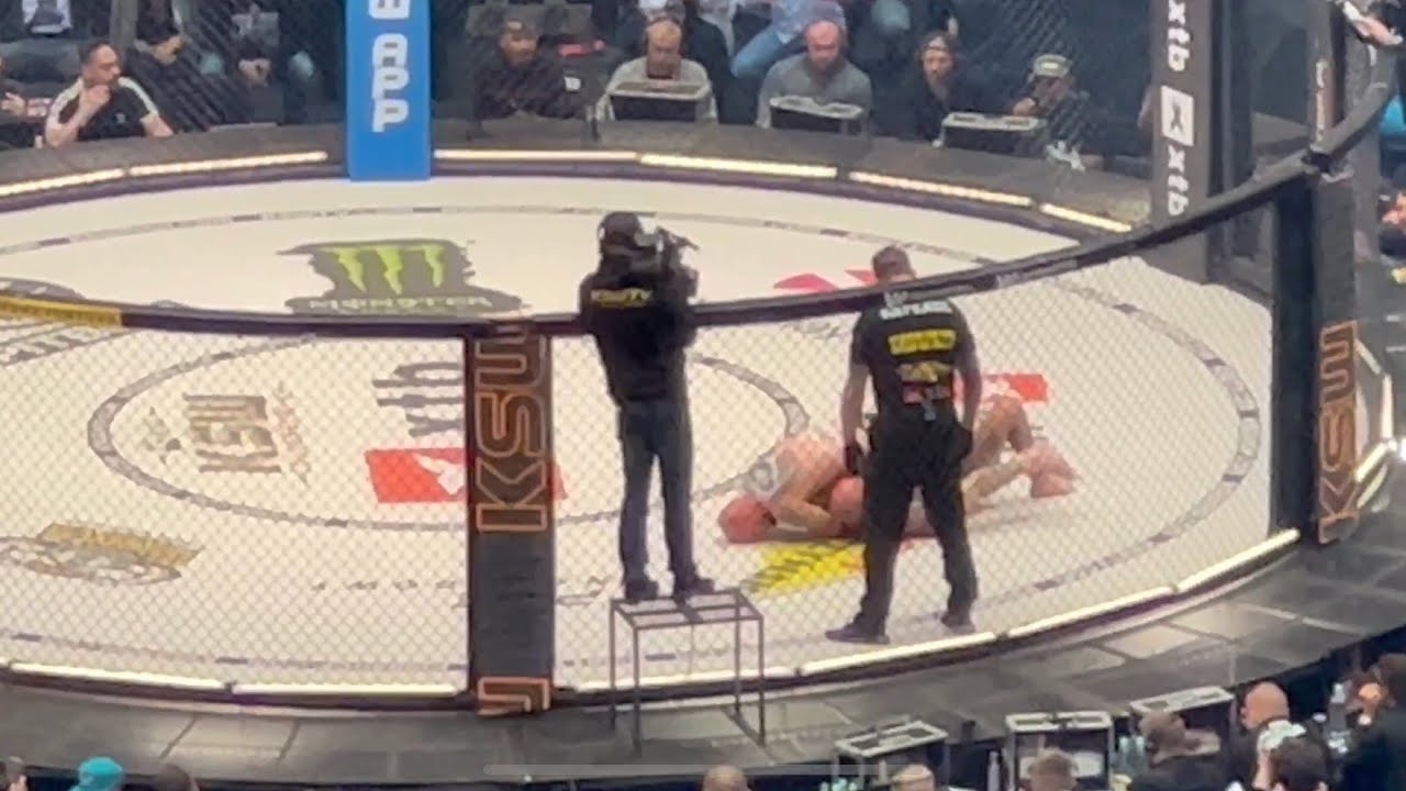 GLEBA ZNOKAUTOWANY PRZEZ GŁOWACKIEGO OPUSZCZA KLATKĘ KSW COLOSSEUM 2 ...