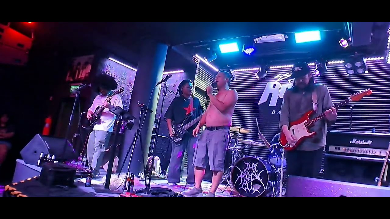 Silly Machine live at rockpub 4. - YouTube