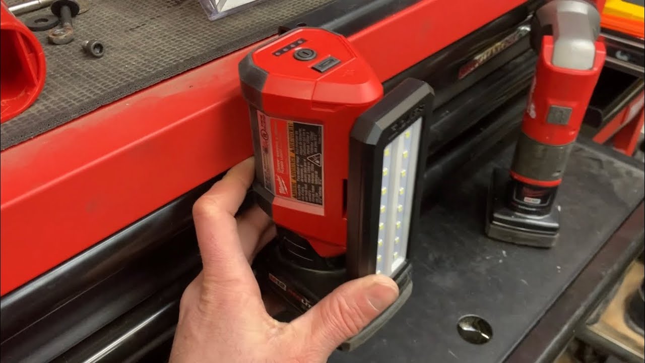 Milwaukee m12 rover light with USB charge port - YouTube