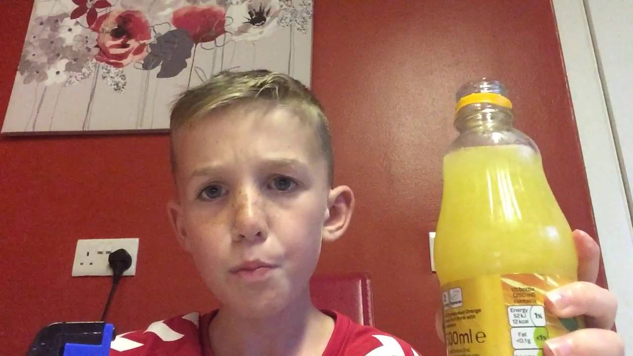 Extreme exploding spray blue raspberry challenge!!!!!! - YouTube