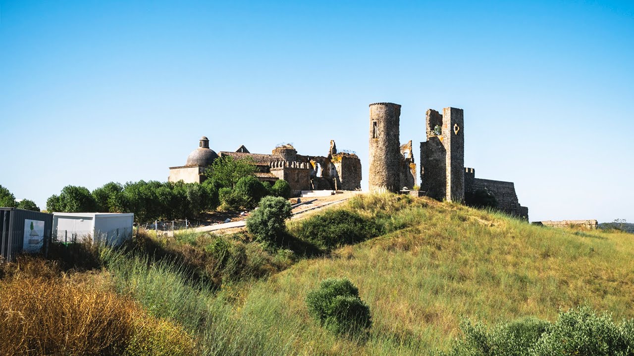 Exploring the Medieval Castle of Montemor-o-novo + Monfurado - YouTube