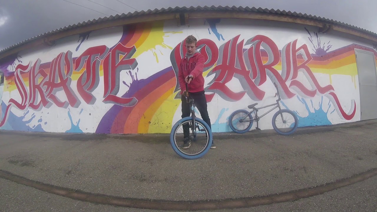 How to Nac-Nac on a mountain bike - YouTube