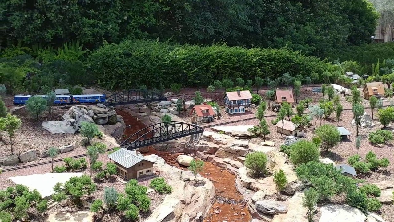 Disney Epcot model train in the World Showcase - YouTube