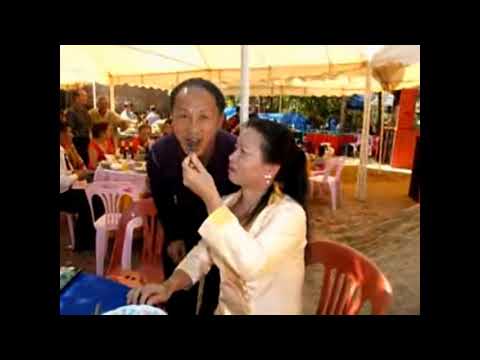 Zeb av liab-Pas dig hniav - YouTube