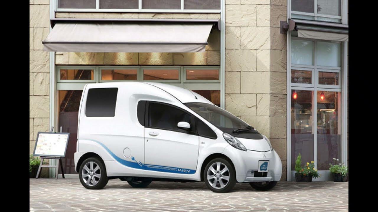i-MiEVが“フルゴネット”に！ 「三菱i-MiEVカーゴ」三菱自動車は、「iMiEV」の派生モデルで、広大な荷室を誇る電気自動車、その名も「i-MiEVカーゴ」を出展する。（webCG ...