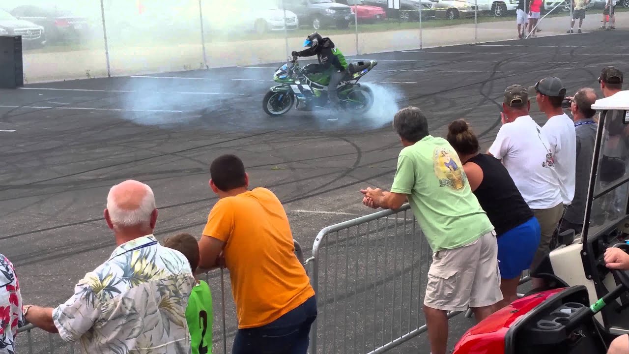 Auburn IN,bike burn out - YouTube