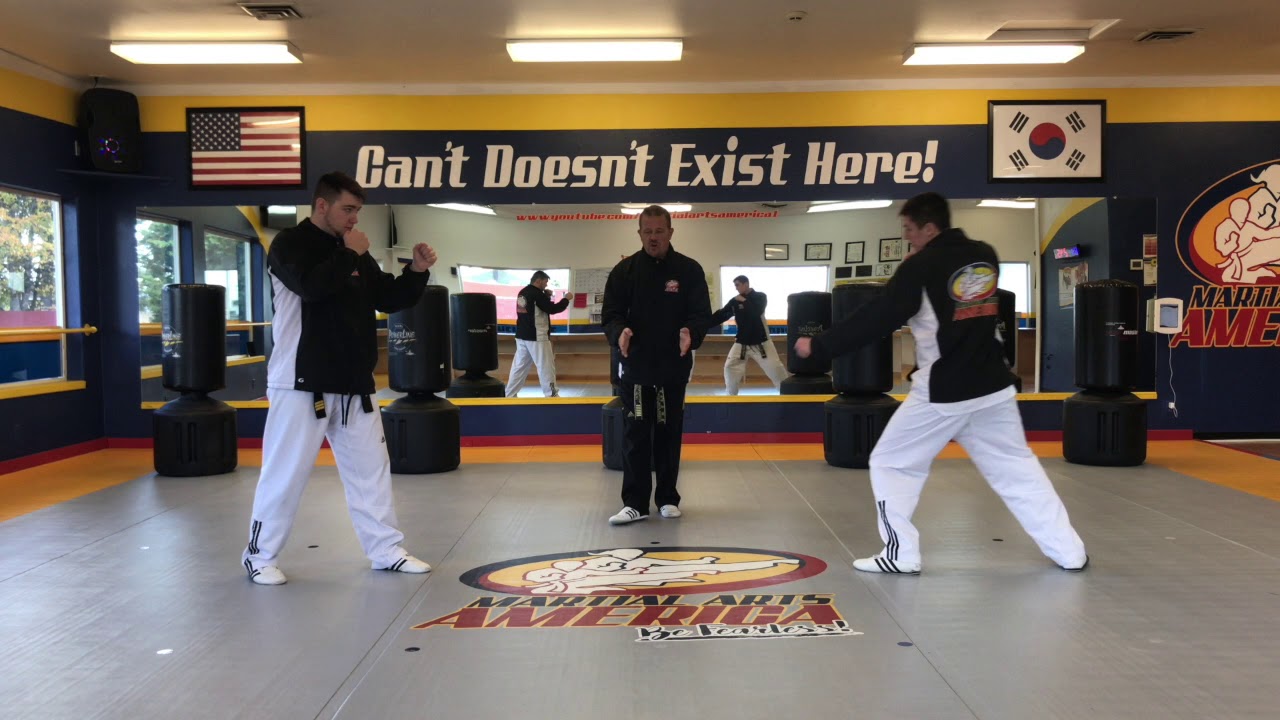 Olympic-style Sparring Basic Refereeing Skills - YouTube