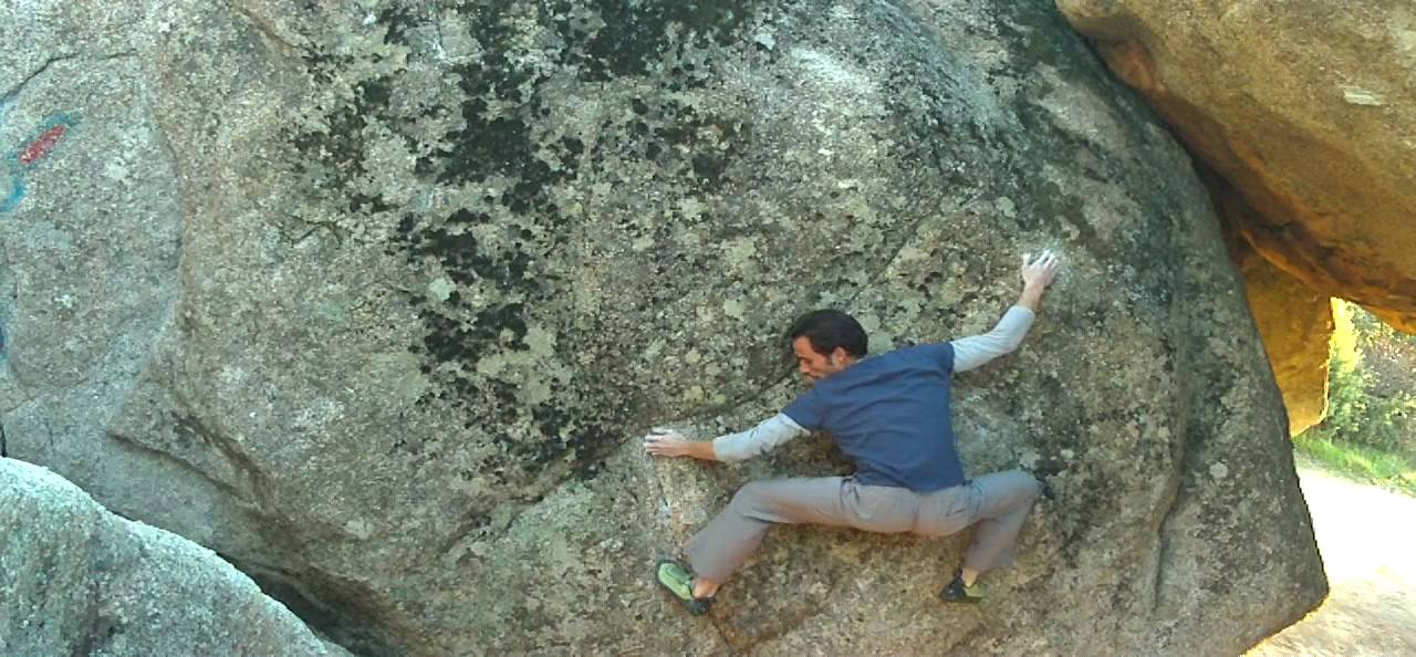 Torrelodones boulder Angel Exterminador Der. Alvarito - YouTube