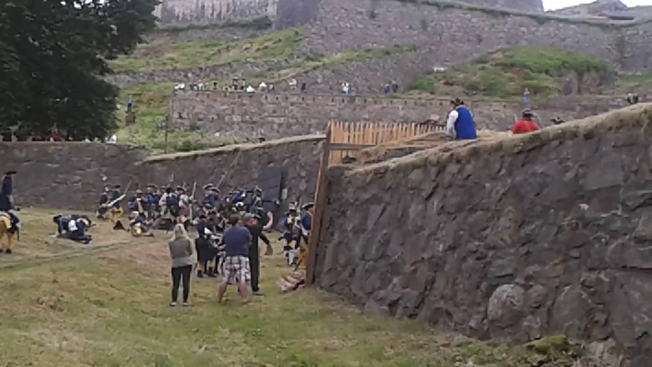 Carl XII og Karolinerna angriper Borgerskansen i Halden, 4. juli 1716 ...