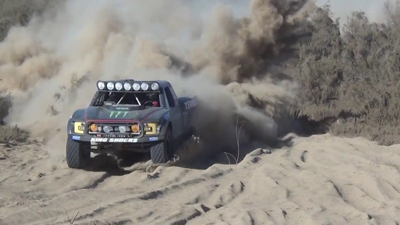 Manic Monday! Highlights from Race Mile 156 from the 2016 Baja 1000 ...