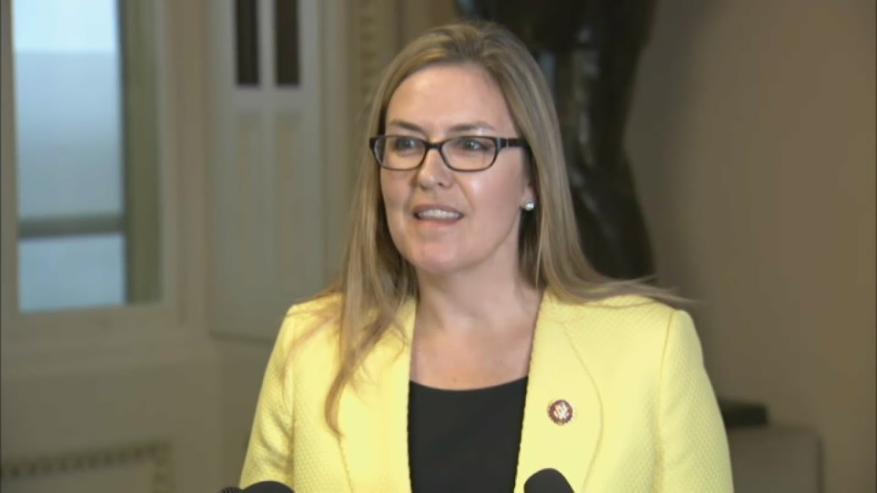 Virginia Rep. Jennifer Wexton announces Parkinson’s diagnosis - YouTube