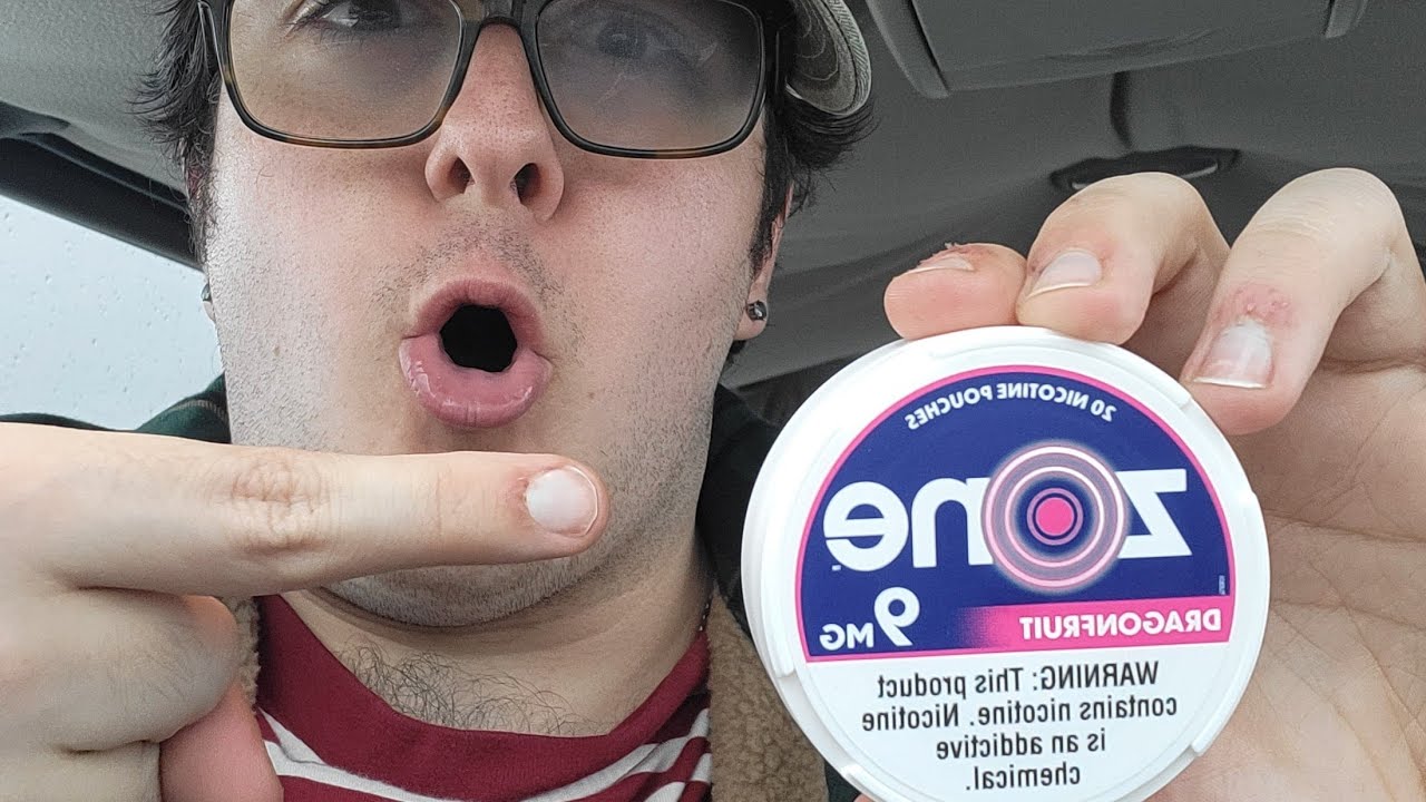 Zone 9mg Dragonfruit Nicotine pouch (spoilers its good) - YouTube