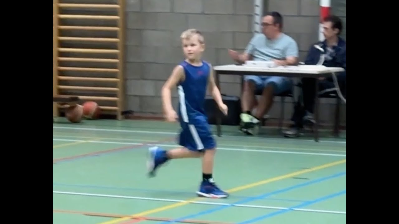 Boortmeerbeek & Berg Bulldogs U10A - U10B oefenmatch - highlights ...
