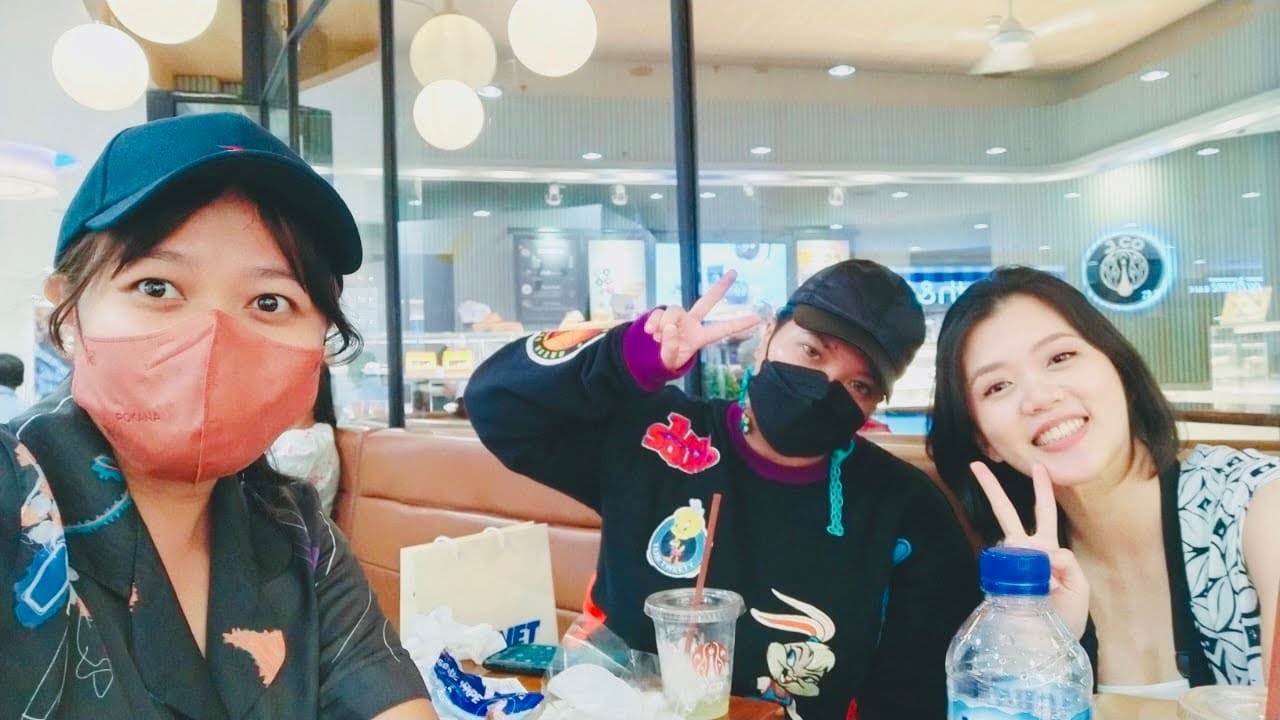 niatnya sih keliling pake MRT, tapi malah jadi..? - YouTube