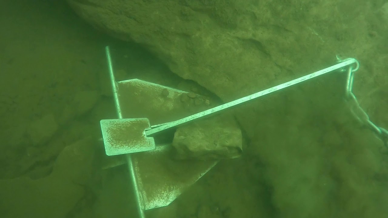 Boater needing help with his hung Anchor! - Scuba Diving - Beaver Lake ...