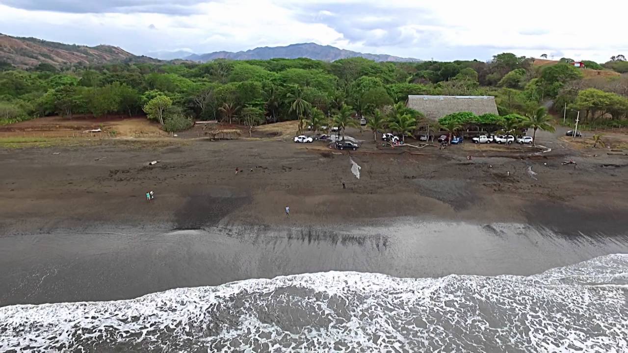 Playa Guánico desde el aire - YouTube