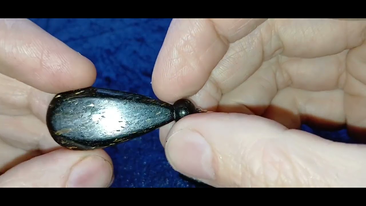 Nuummite benefits and uses - YouTube