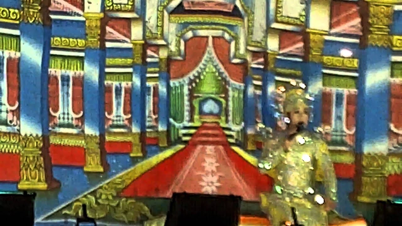 Likay in Kanchanaburi, Thailand - YouTube