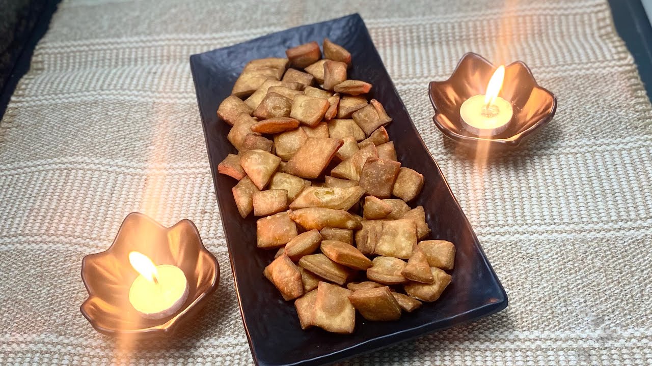 गुड़पारे - Gur Para Recipe - Gudpara Recipe | Easy way jaggery coated ...