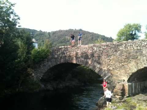 ulpha bridge jumping - YouTube