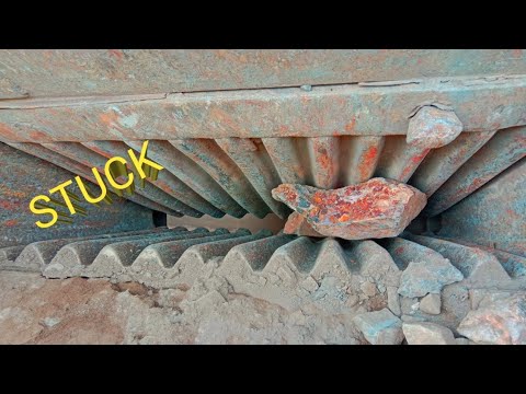 STUCK ACTION in Jaw Crusher | Crushing Red Stone | Expert Level Process ...
