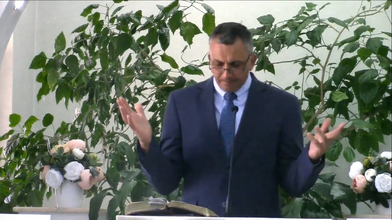 Lucian Neagu - În vremea ce vine să-L înălțăm pe Dumnezeu! - YouTube