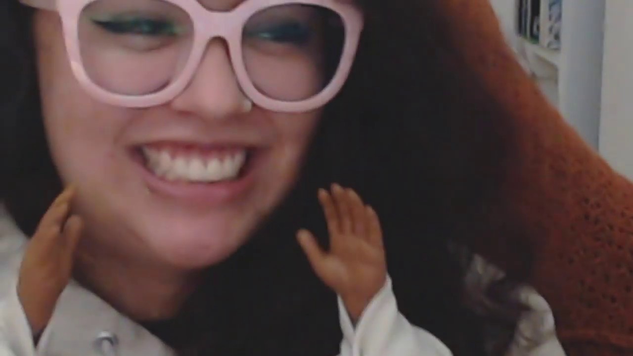 Mini hand feeding - YouTube