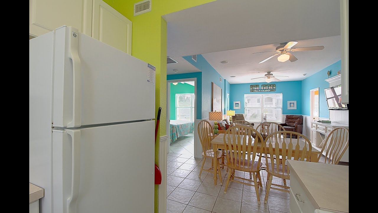 Two-bedroom/two-bath vacation rental apartment #5 at Siesta Sunset ...
