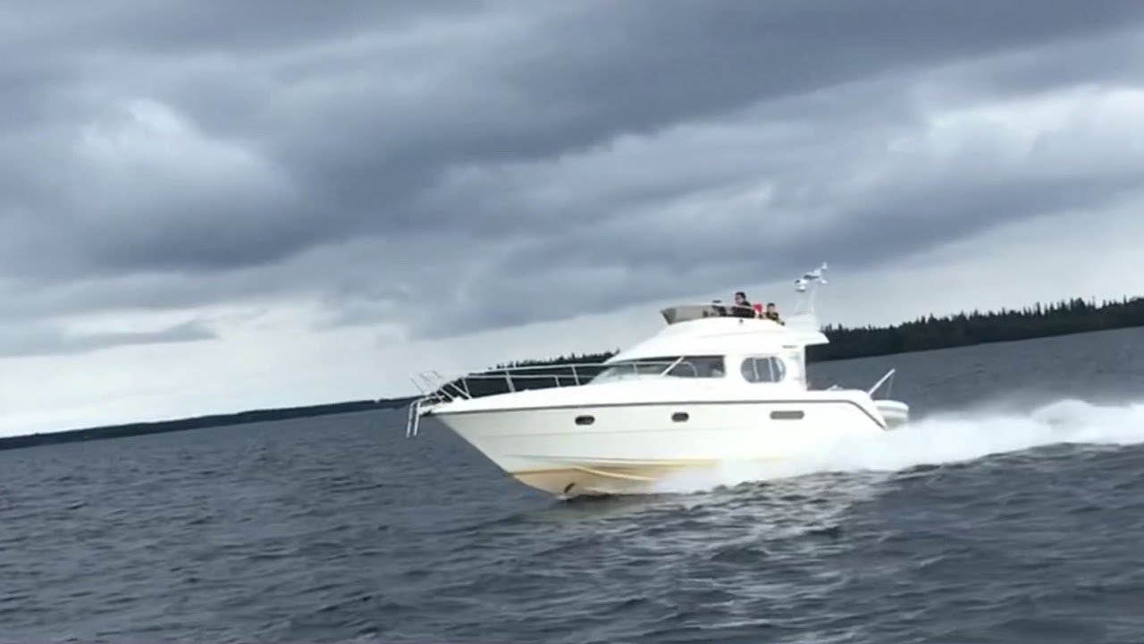 Nimbus 33 Avanta - YouTube