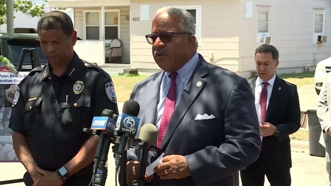 West Palm Beach Mayor Keith James speaks at Operation Blockbuster news ...