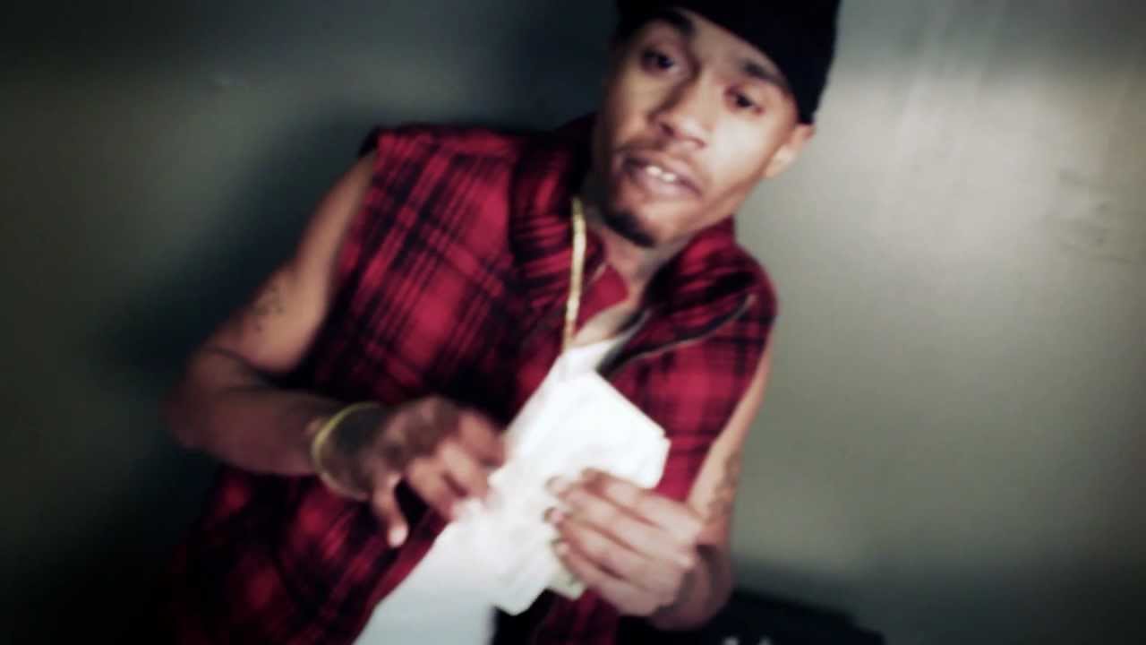 Breeze-One Hunnit (Official Video) Ft.Grimmy Man & Trapp Movement - YouTube