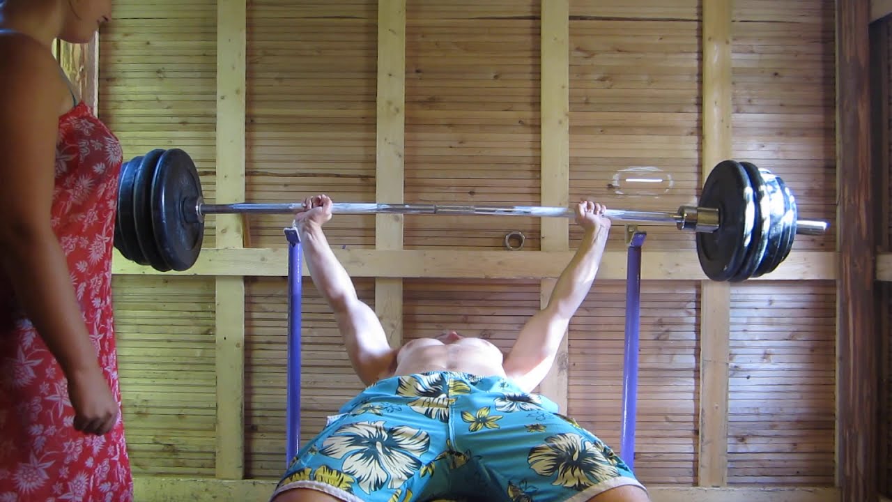 150 kg bench (@81.7kg bw) - YouTube