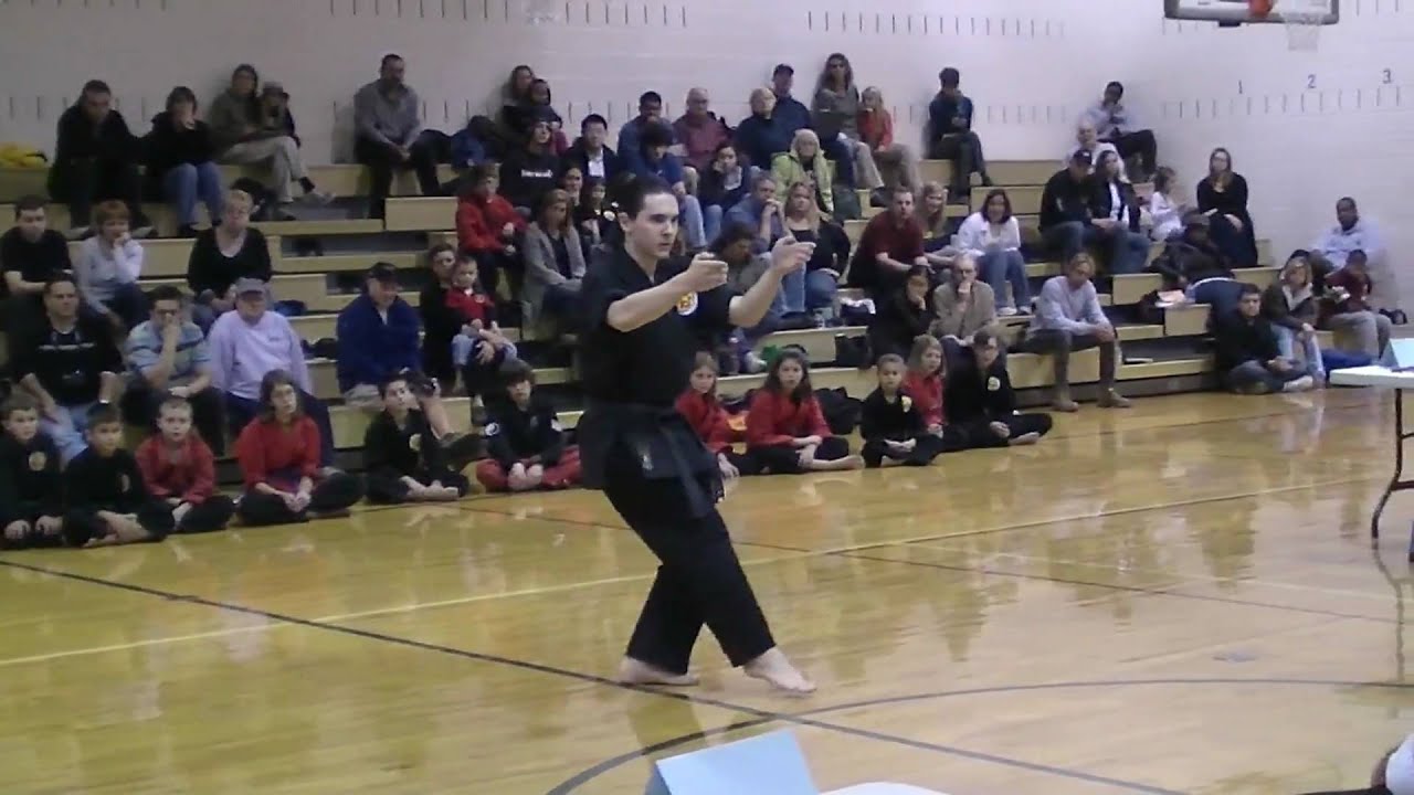 Sensei Andrew Wagoner (Kata) at the 2009 UMAC Invitational - YouTube