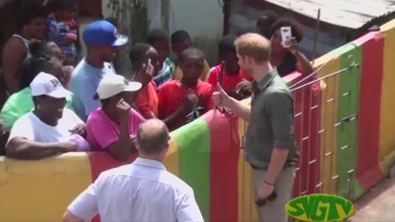 Prince Harry thrills screaming locals in St. Vincent - YouTube