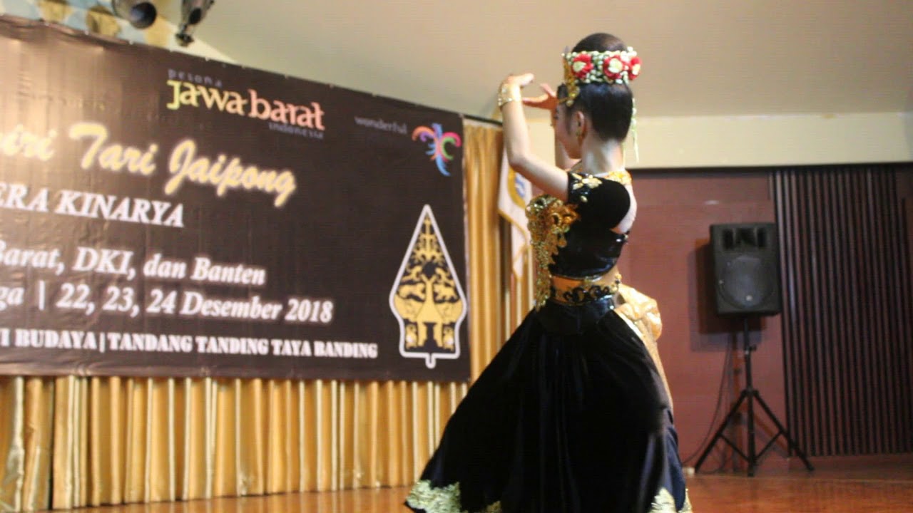 Khinda Jaipong - Tari Kagembang (Sinta Obong) - YouTube